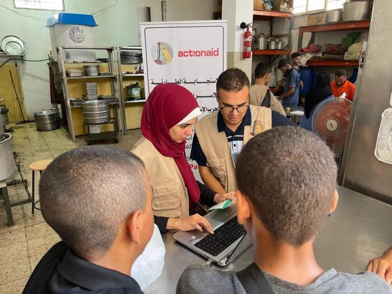 مؤسسة آكشن إيد فلسطين تواصل دعم المساعدات الغذائية في قطاع غزة | ActionAid Palestine